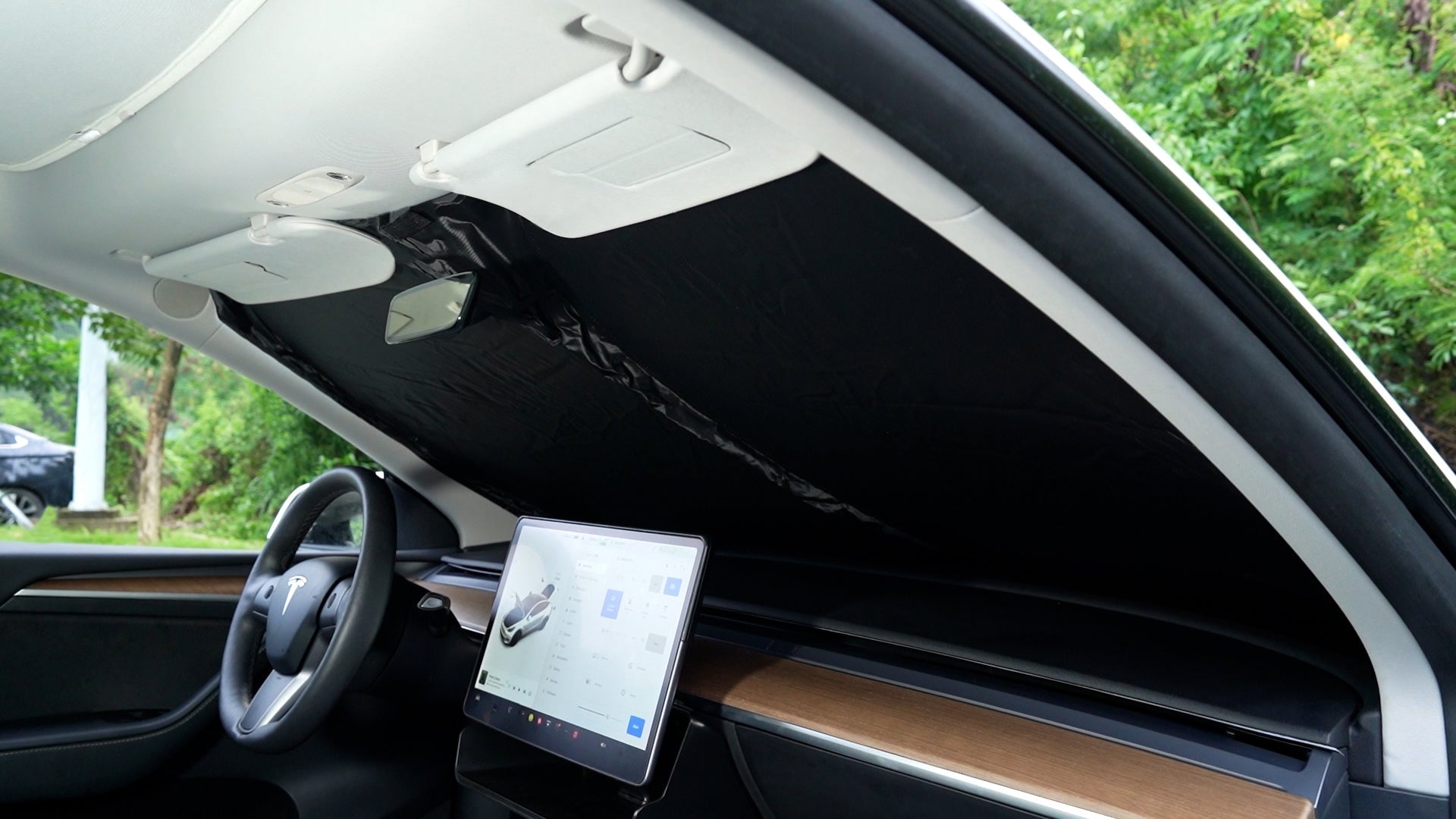 Does a Tesla Windshield Block UV Rays? Is a Tesla Windshield Sunshade