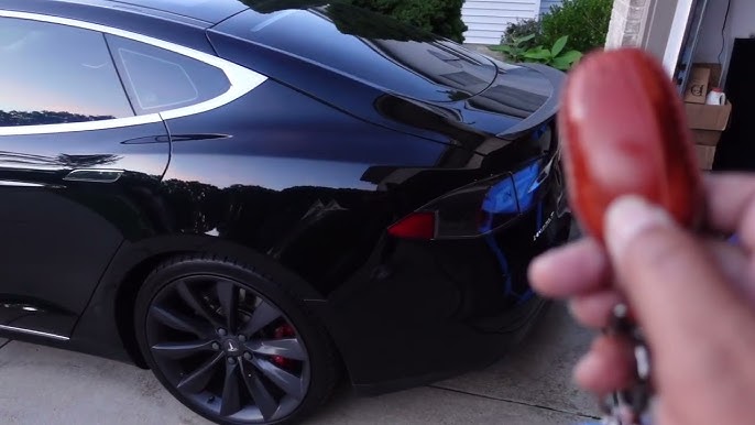Mastering the Tesla Key Fob: A Guide to Using Your Model S Remote