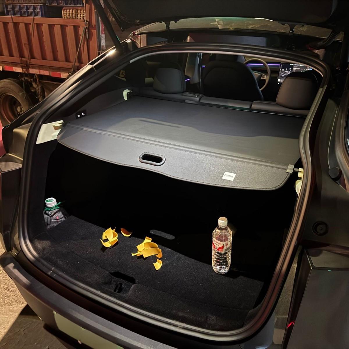 Tesla Model Y Juniper Retractable Cargo Cover